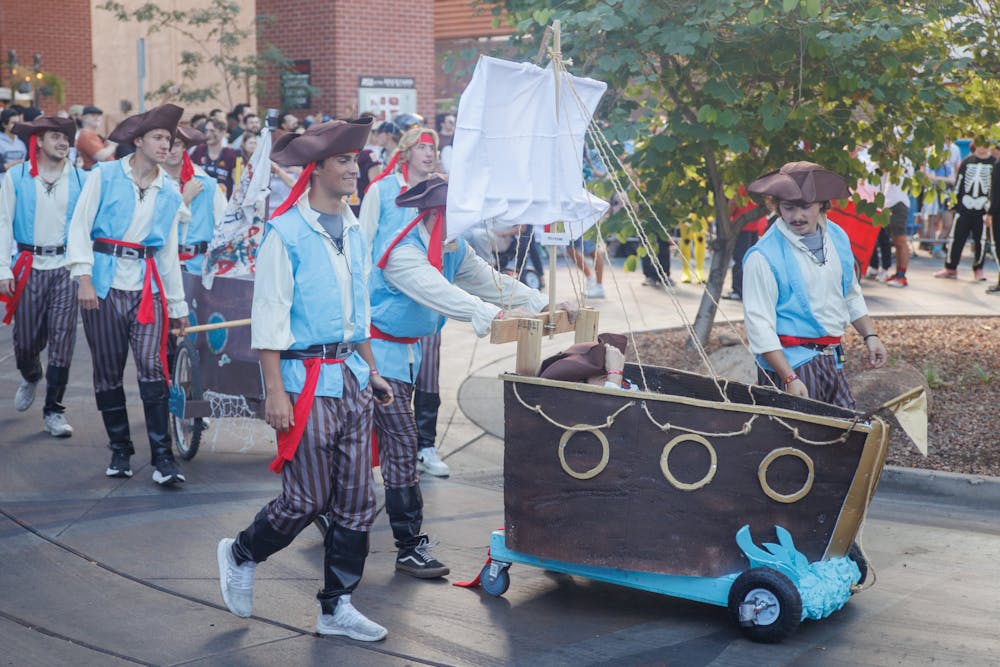 Pirates of the Pavement win Red Bull Chariot Race in Tempe - The ...