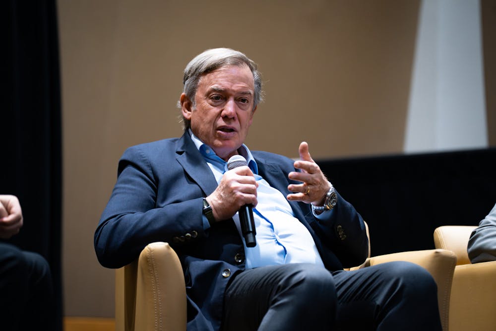 ASU President Crow addresses student visas, AI expansion at Tempe ...