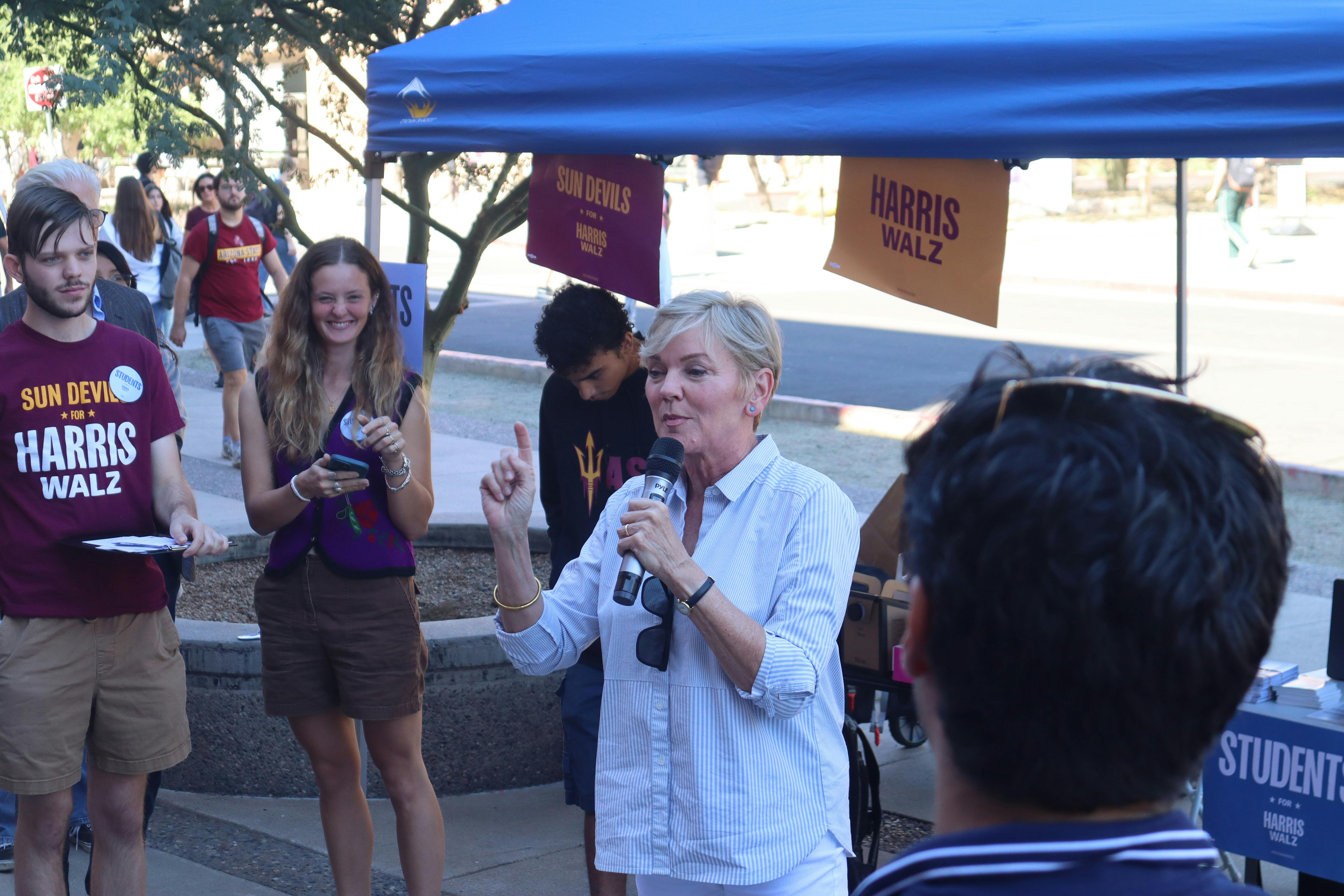 Politicians-4188-2.jpg - The Arizona State Press