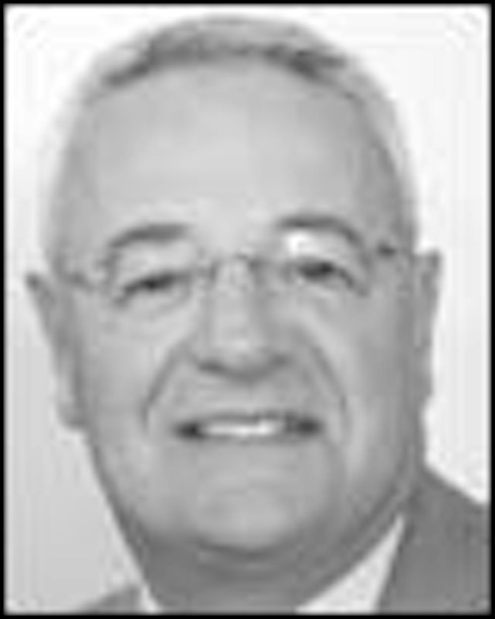 Cougars coach sorry for finger - The Arizona State Press