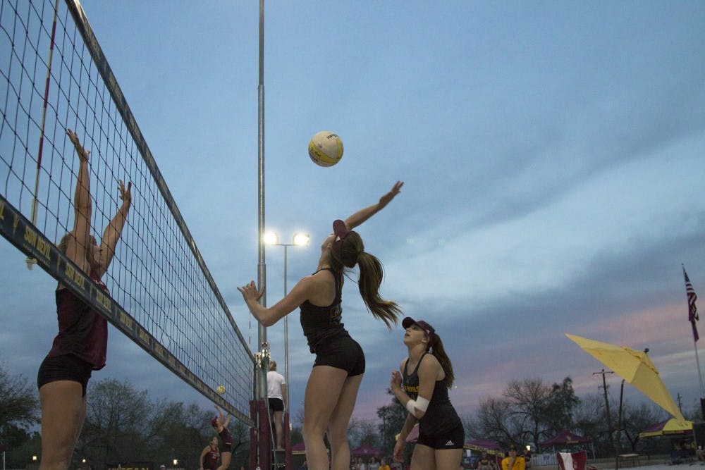 Lower courts help ASU beach volleyball win two matches - The Arizona ...