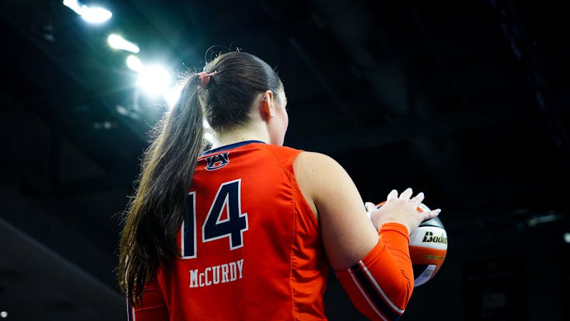 Record crowd watches as Auburn falls to No. 14 Texas - Eagle Eye TV