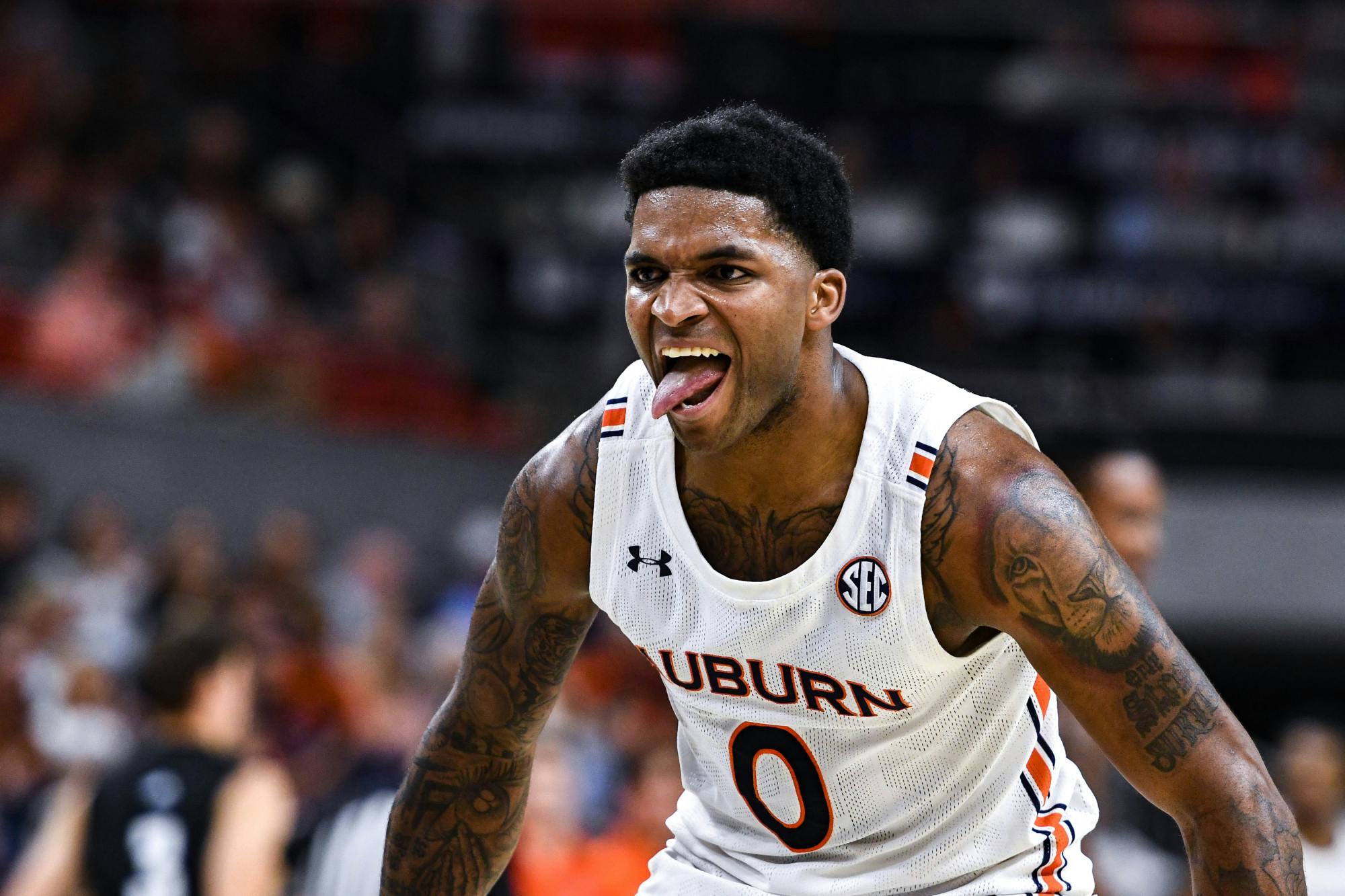 Auburn vs. UAH K.D. Johnson growl - The Auburn Plainsman