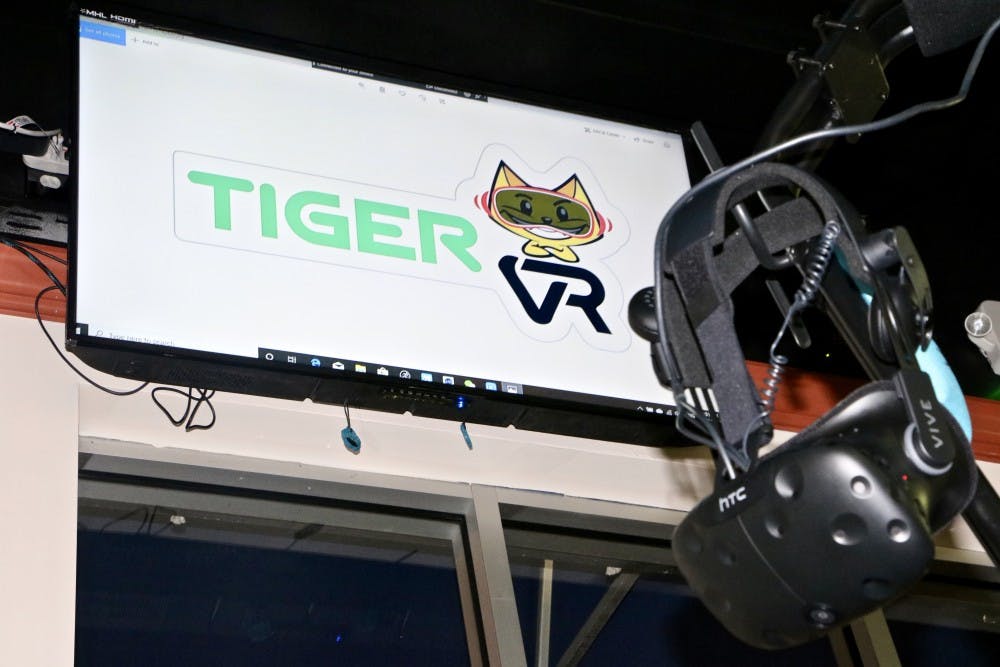 Tiger VR Cafe - The Auburn Plainsman
