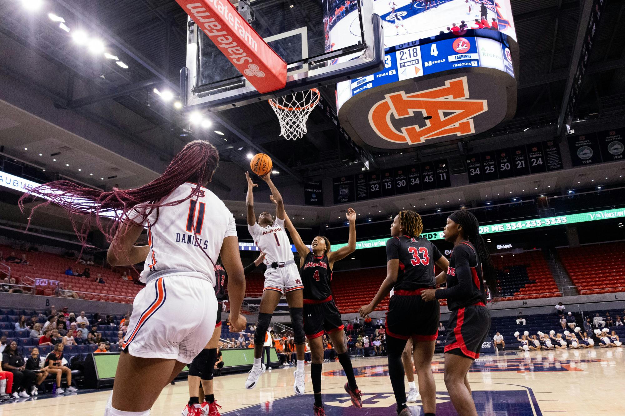 Late comeback not enough for Auburn in 70-68 defeat at No. 23 Oregon ...