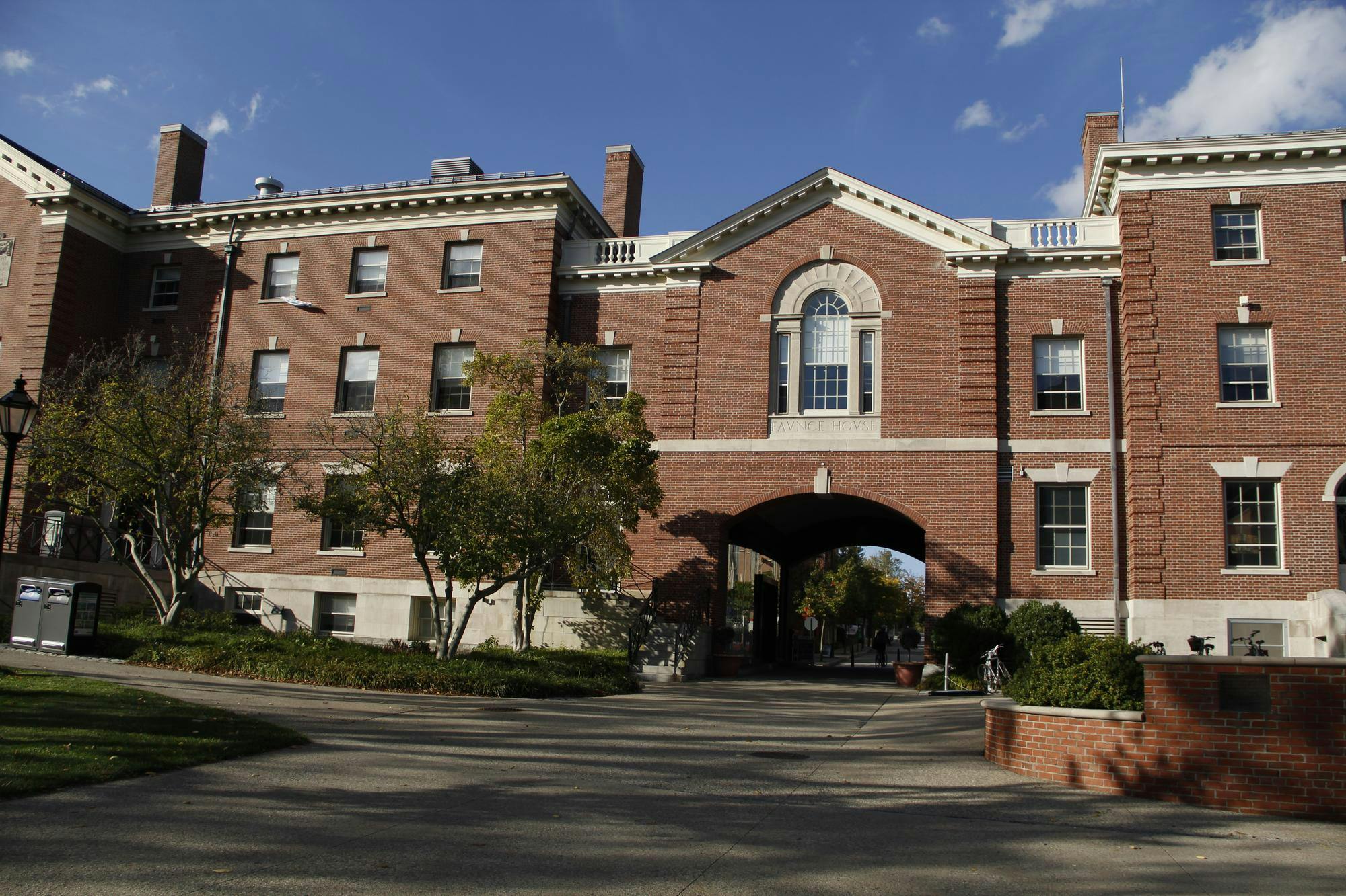 New member of bear family moves into Ittleson Quad - The Brown Daily Herald