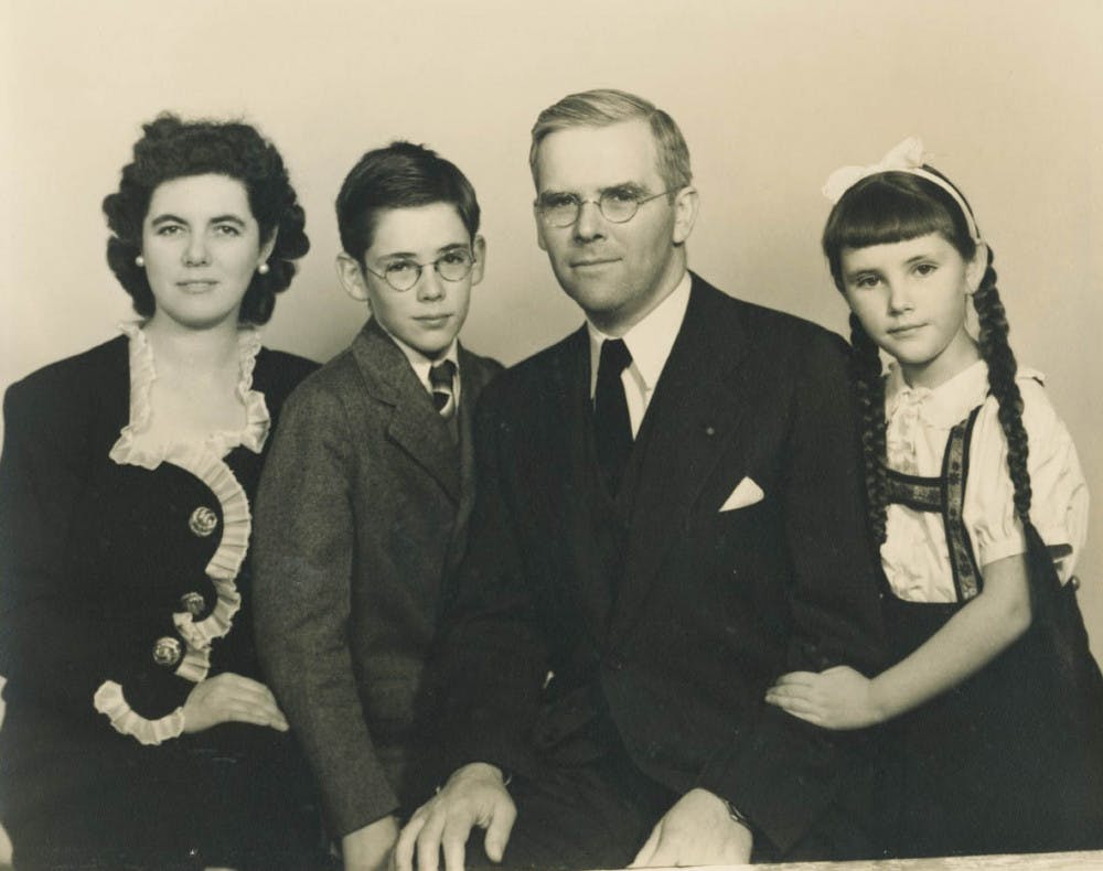 New exhibit explores heroism of Brown alums in WWII - The Brown Daily ...