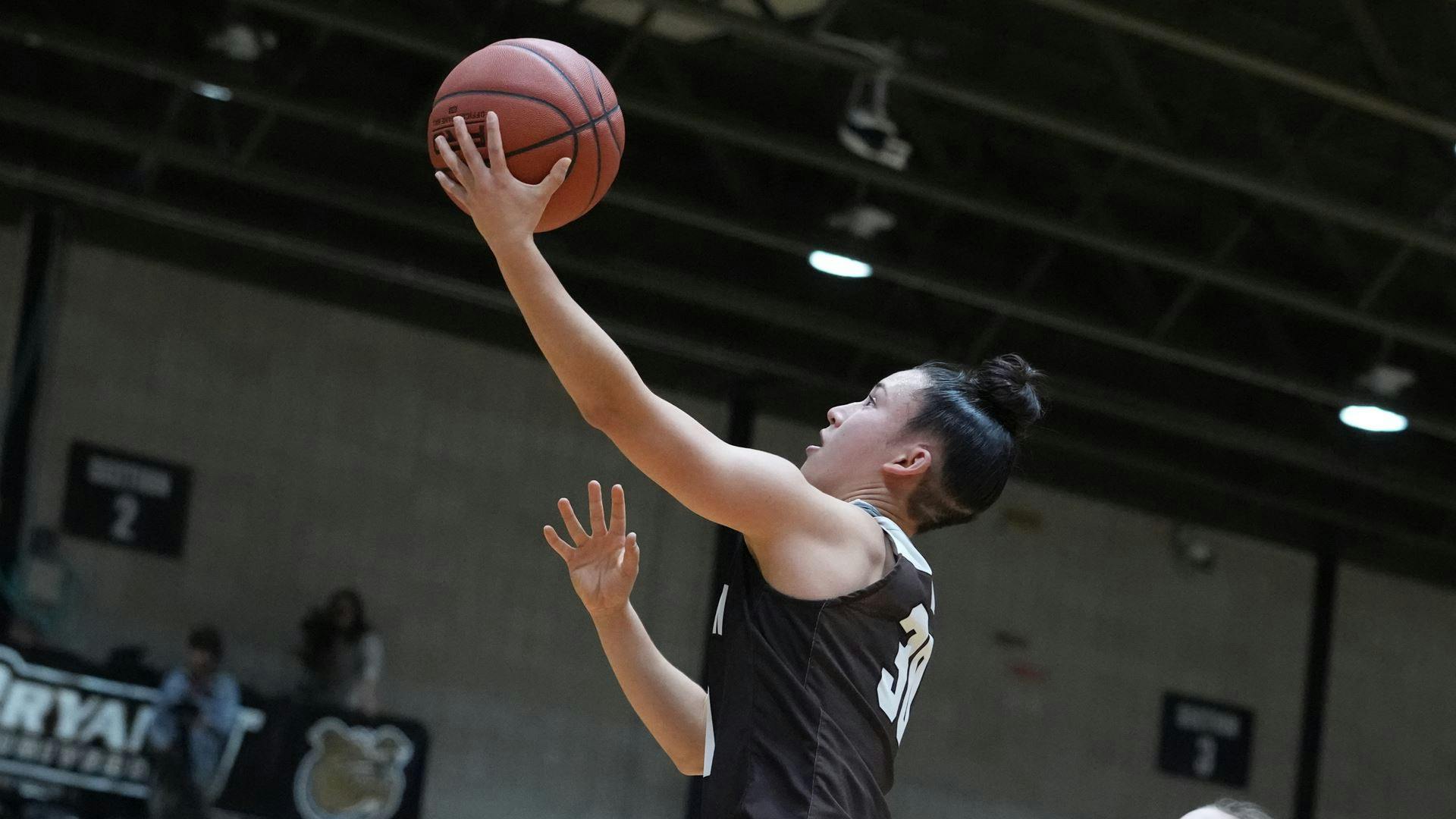 Women’s basketball wins first game of season, falls in home opener ...