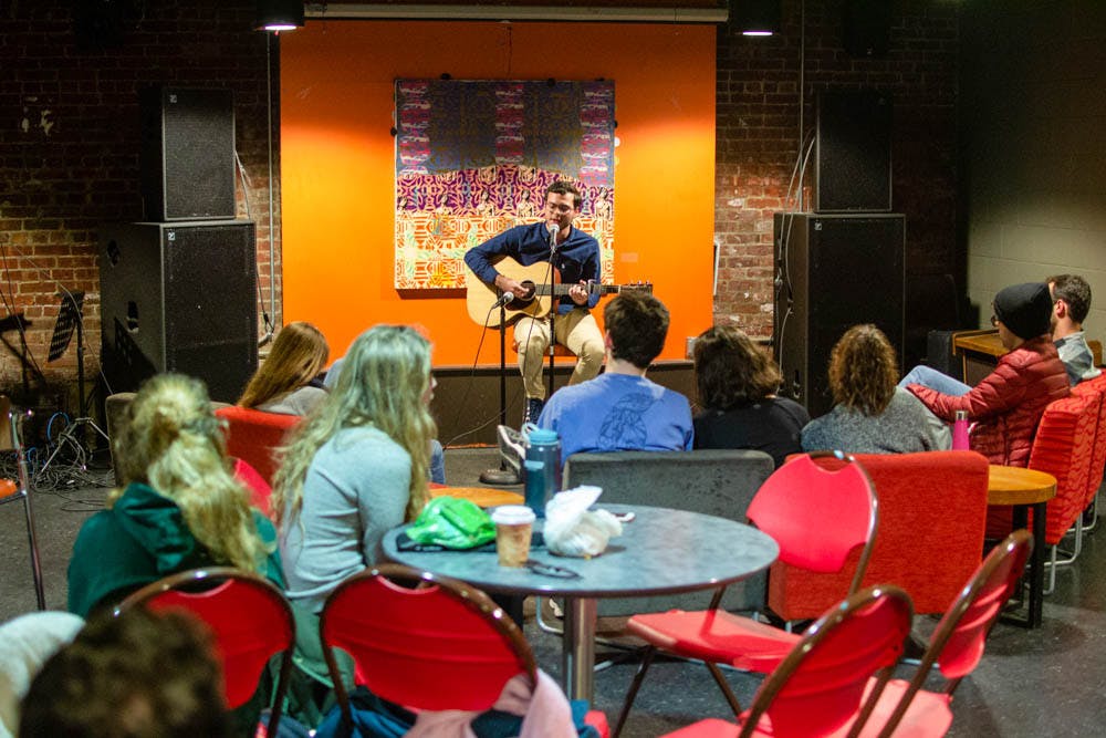 Acoustic performances brighten the Underground - The Brown Daily Herald