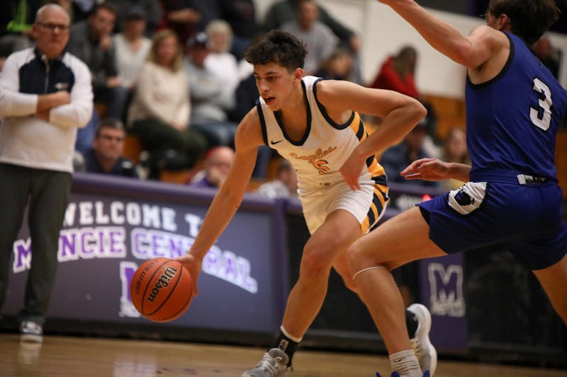 Delta, Muncie Central compete in Eagles' Holiday Classic - Cardinal Media