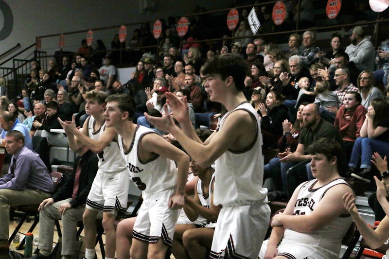 team claps.jpg - Ball State Daily