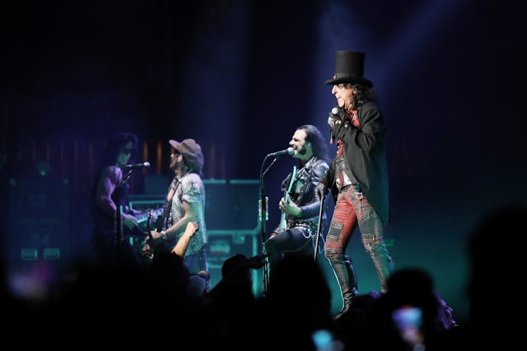 Alice Cooper Performs at Emens Auditorium - Ball State Daily