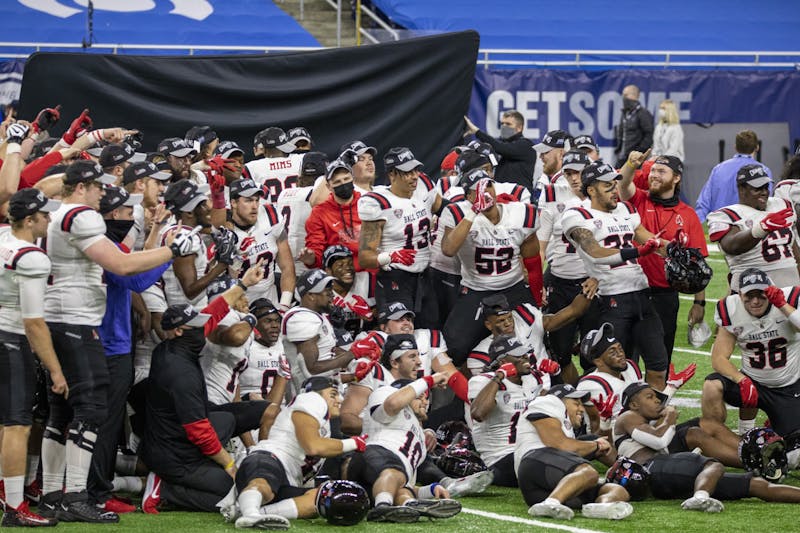 Cardinals beat Buffalo for MAC Championship trophy - The Daily News