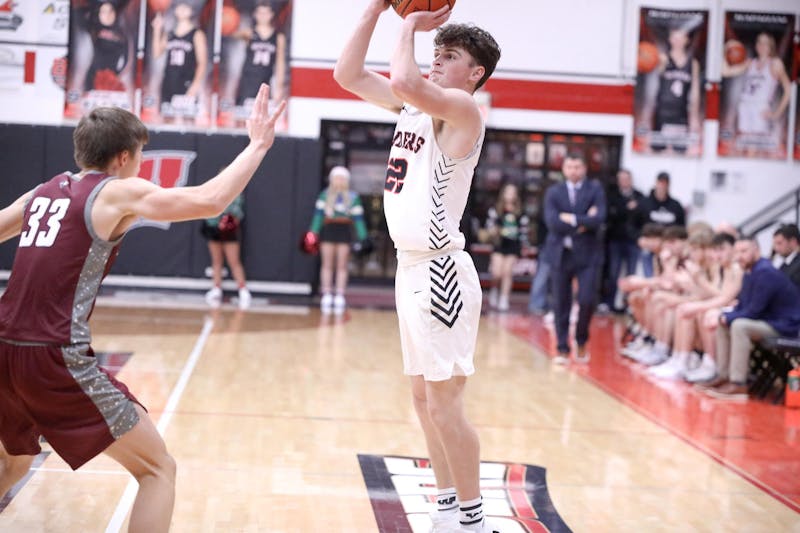 Bell shoots.jpg - Ball State Daily