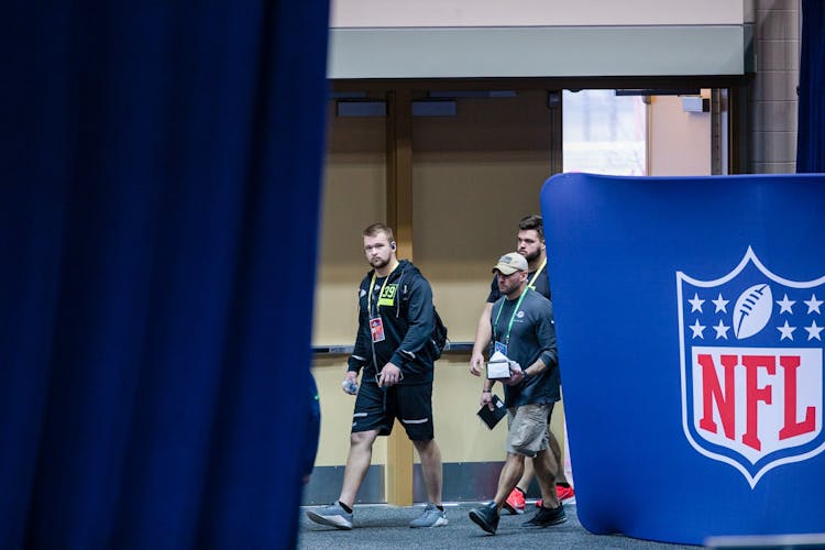 Danny Pinter benches 24 reps at NFL Scouting Combine - Ball State Daily