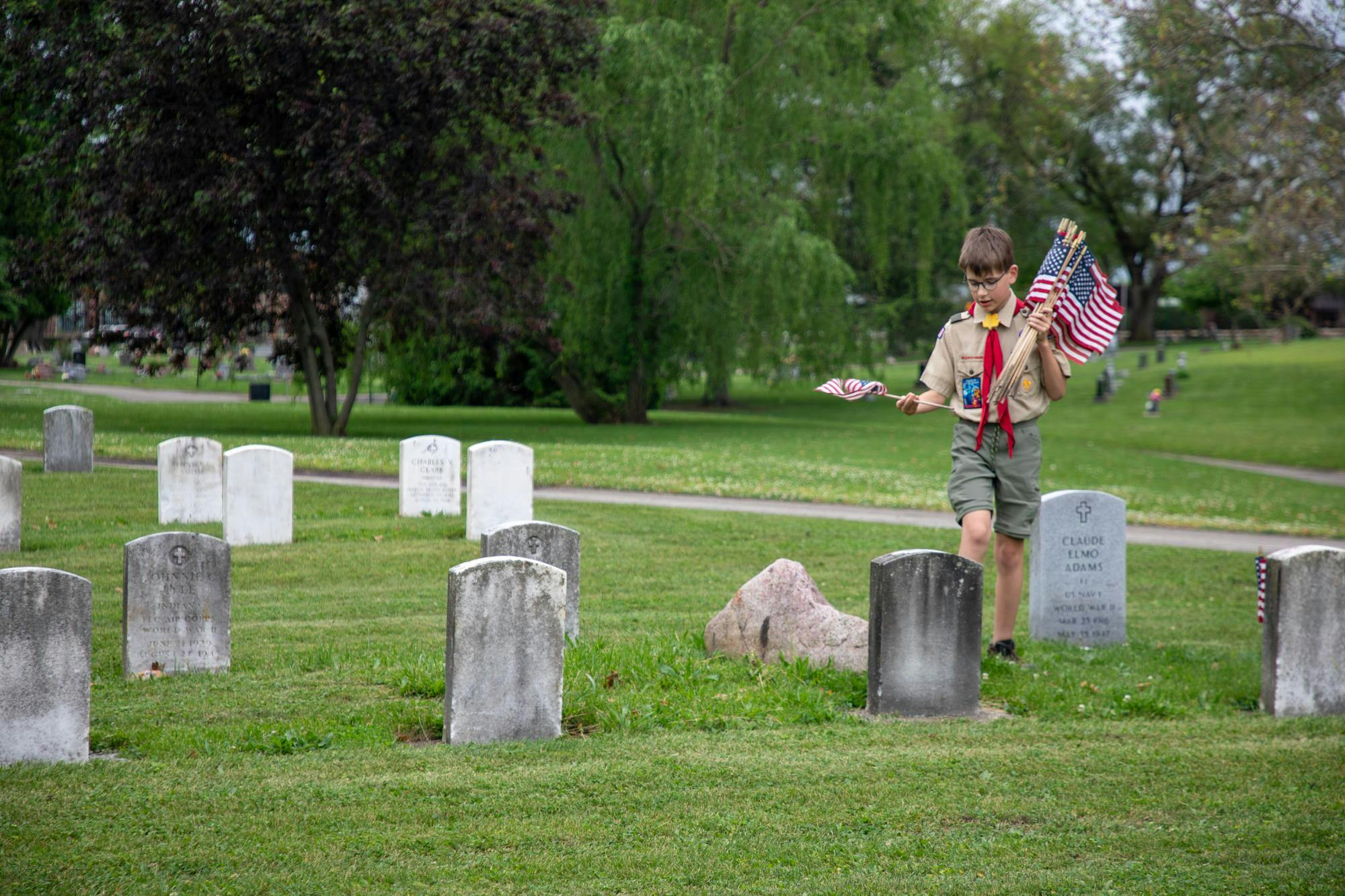 Muncie Boy Scouts’ Troop 22 honors veterans at Beech Grove Cemetery ...