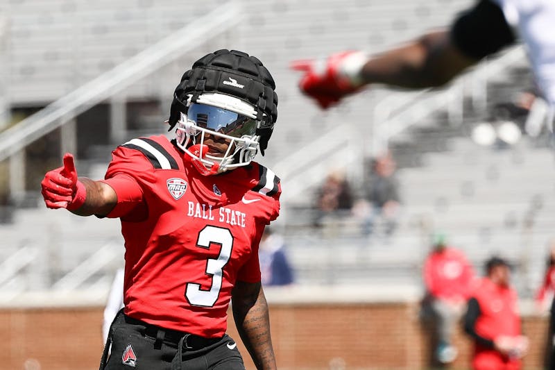 'We got grit:' New Cardinals debut their skills at Ball State football ...