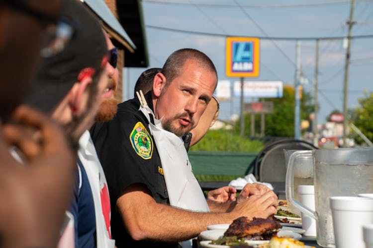 Battle of the Badges: Rib-Eating Competition - Ball State Daily