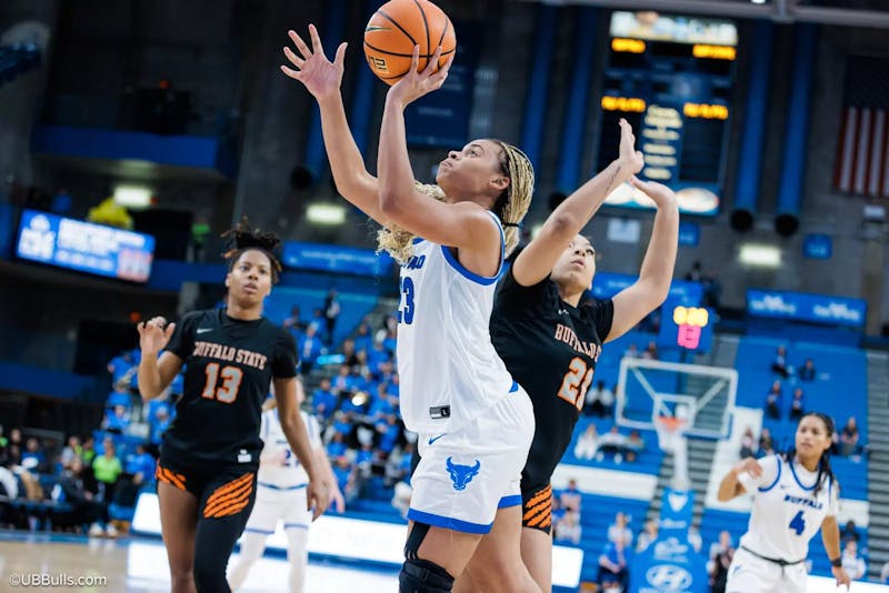Women’s basketball defeats Buffalo State in record-breaking game - The ...