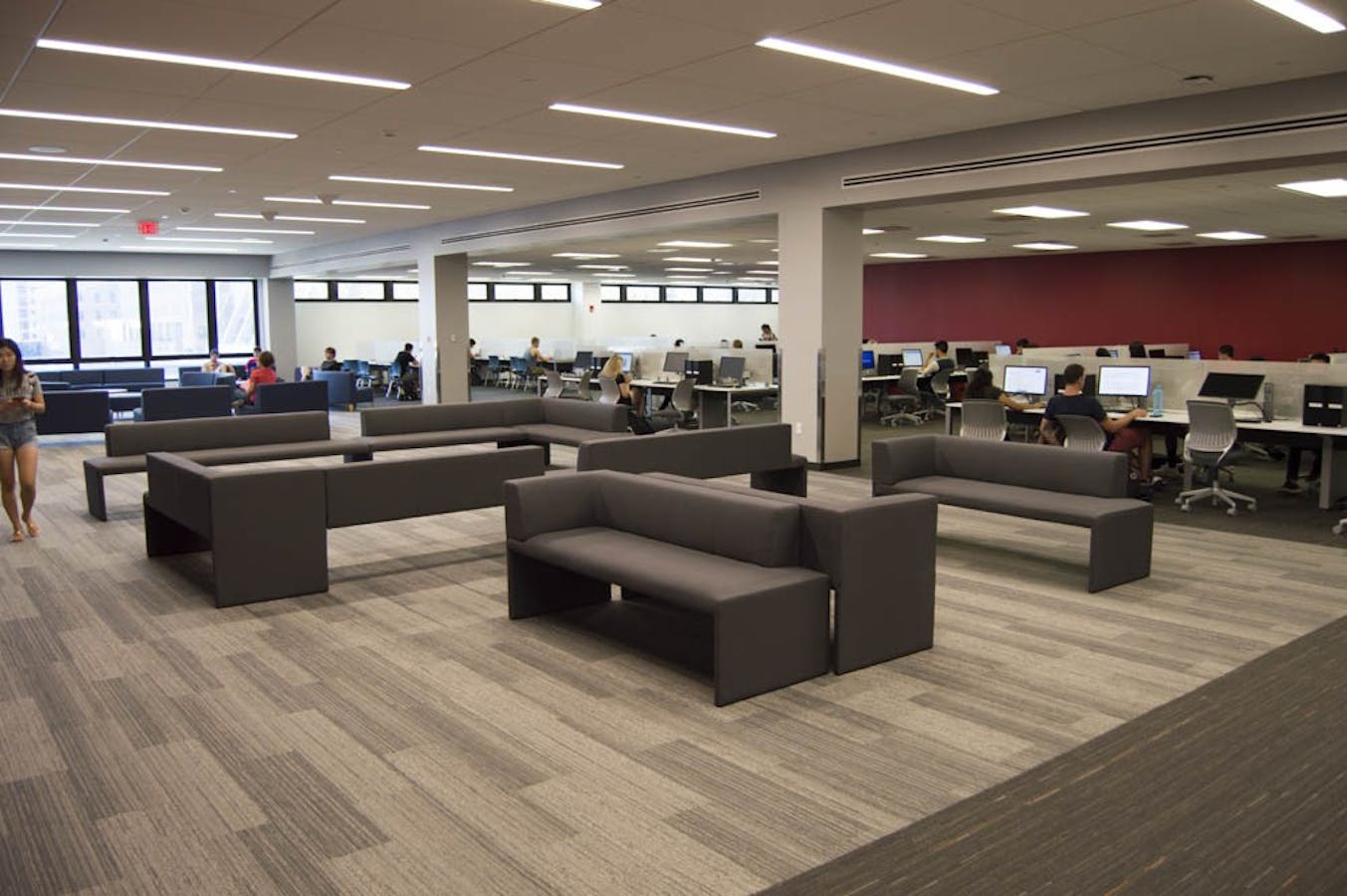 Students explore renovated Capen library - The Spectrum