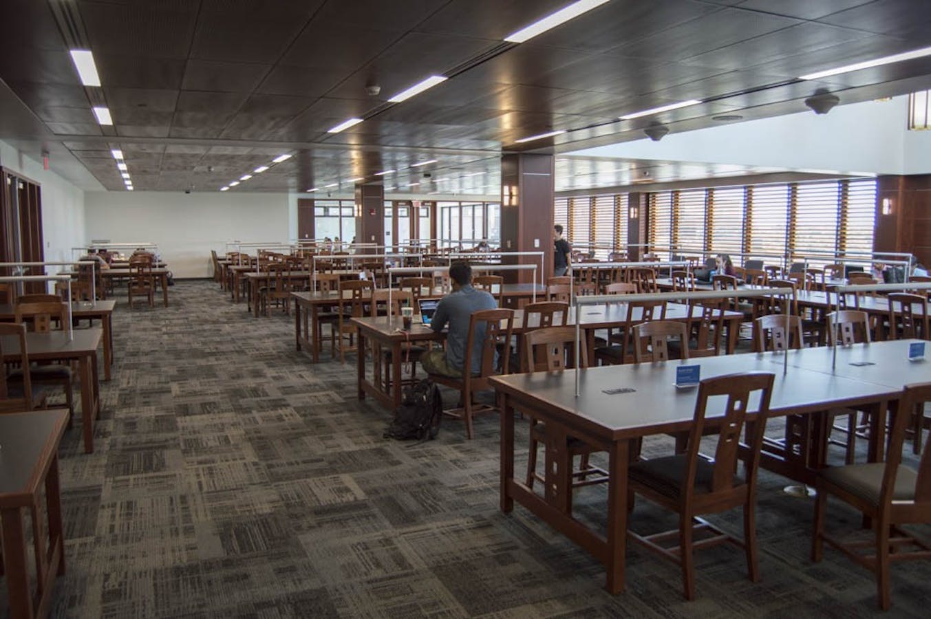 Students explore renovated Capen library - The Spectrum