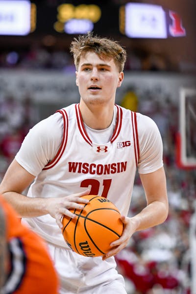 Nolan Winter steps up big for the Badgers - The Daily Cardinal