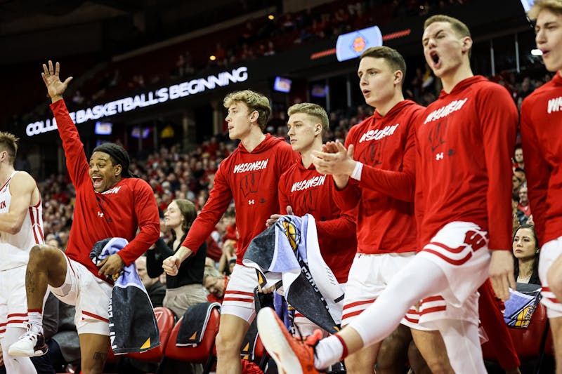 Badgers men’s basketball scores blowout victory over UW-Stevens Point ...