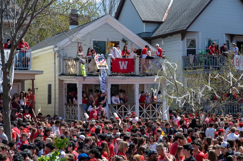 ‘One of the largest crowds we have seen’: Thousands descend on Mifflin ...