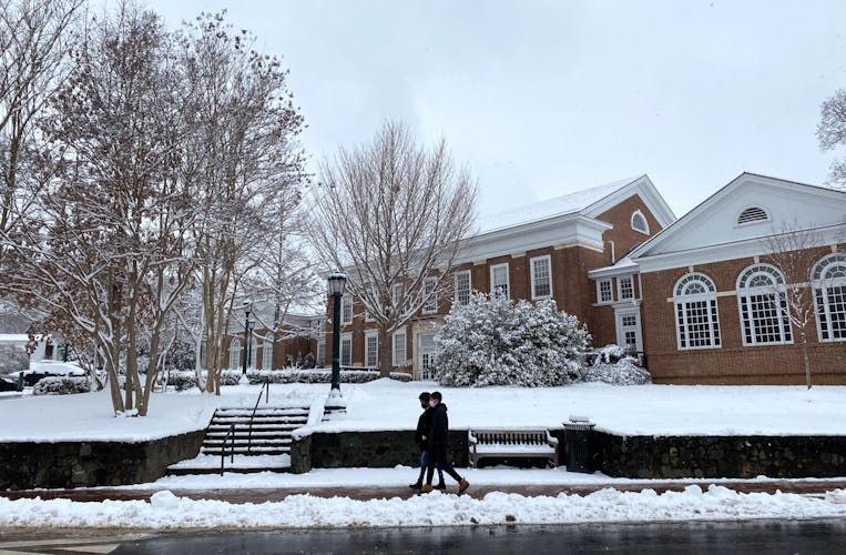 Scenes from snowfall before students' first day of spring semester ...