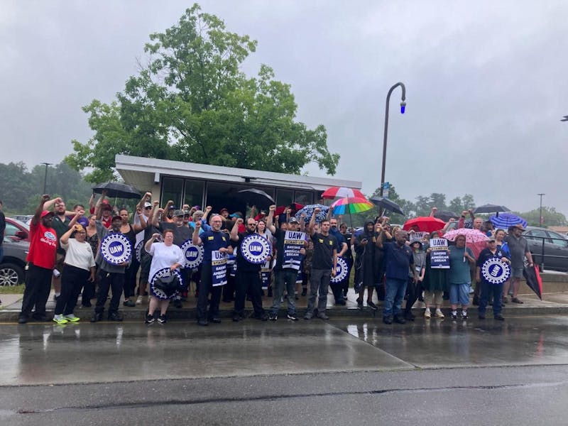 “Shut it Down”: UAW Local 2300 Members Rally, Consider Strike as ...