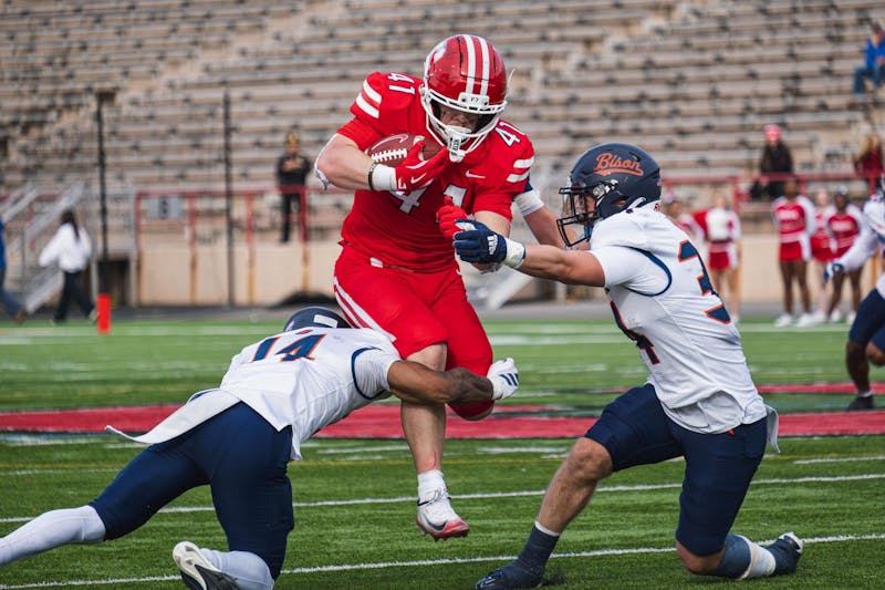 PREVIEW: Looking to Continue Win Streak, Football Prepares to Battle ...