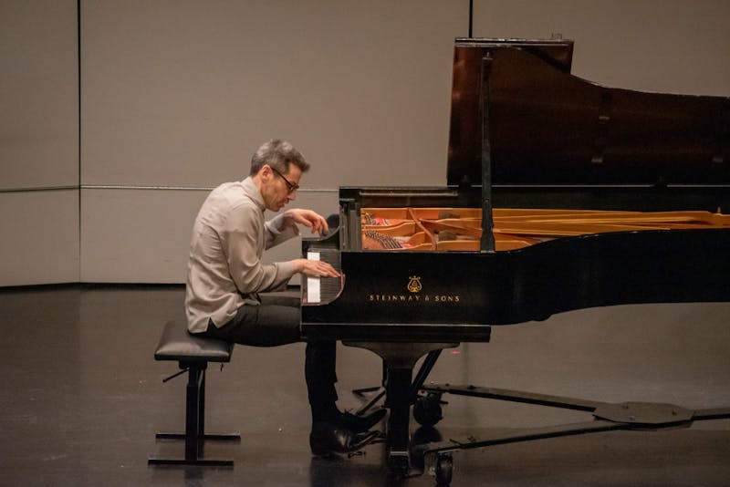 Pianist Jonathan Biss Pairs Classical Music with Modern Works, Talks ...