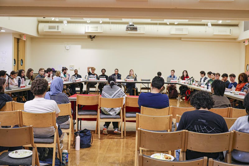 Students Turn Out in Favor of Student Assembly Resolution Criticizing ...