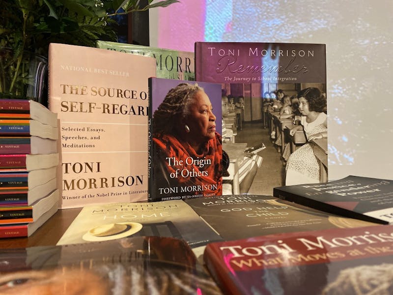 Students host event to celebrate Toni Morrison's legacy as black female ...