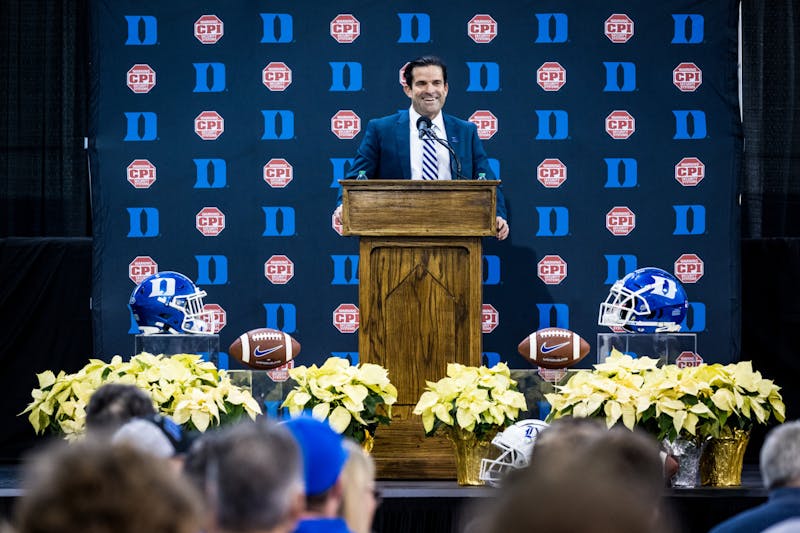 4-star defensive end Bryce Davis commits to Duke, flips from Clemson ...