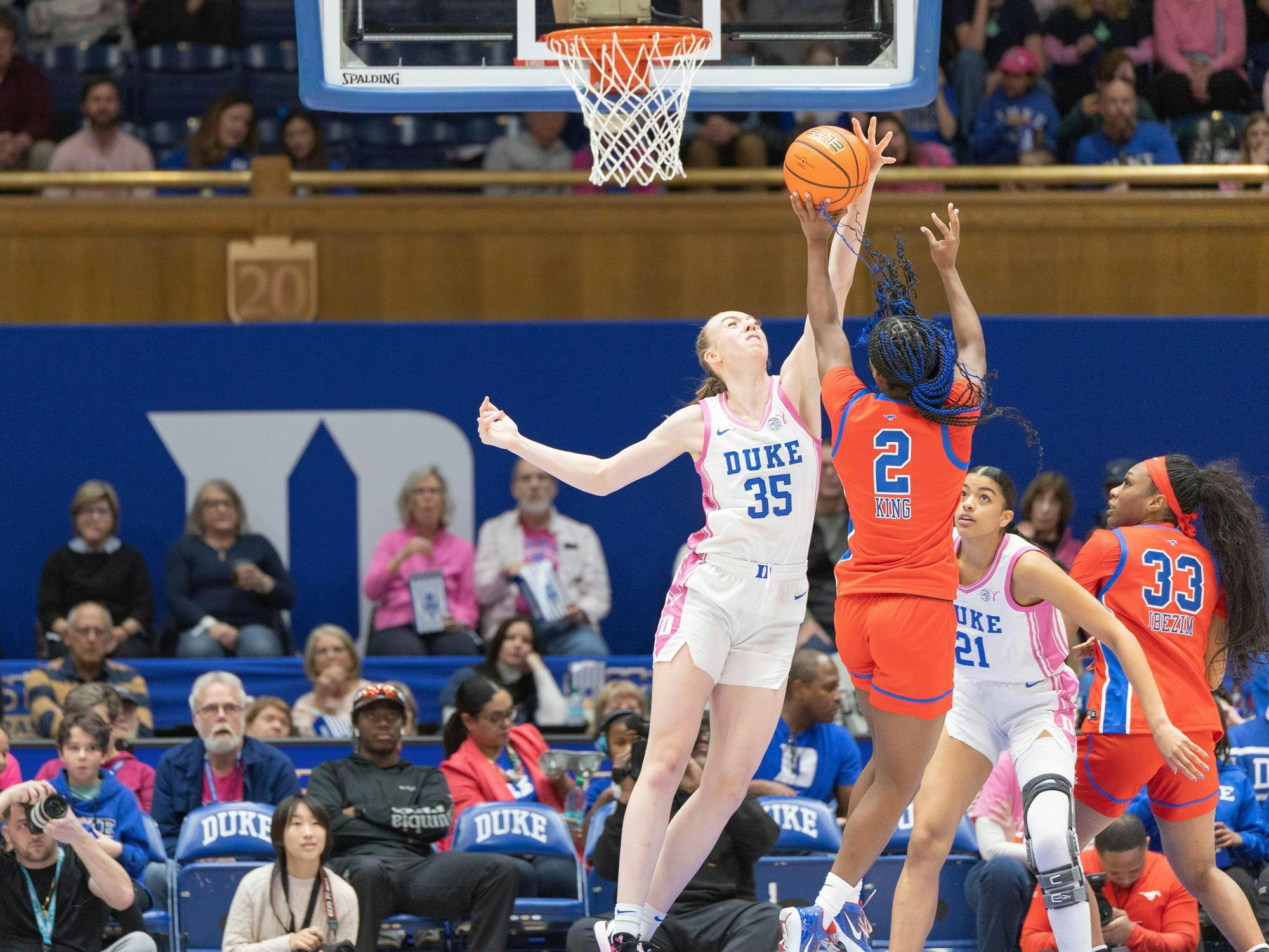 Arianna Roberson shines with career performance as Duke women's ...