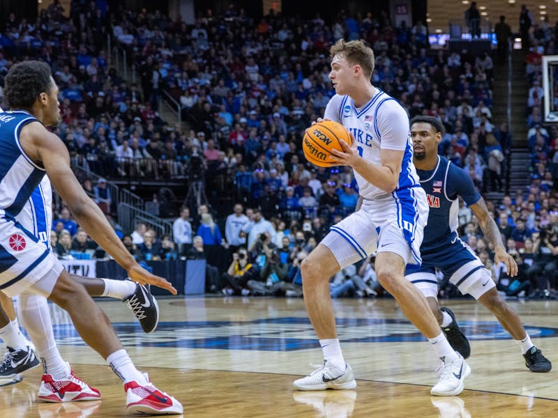 5 halftime observations from Duke men's basketball's Sweet 16 contest ...