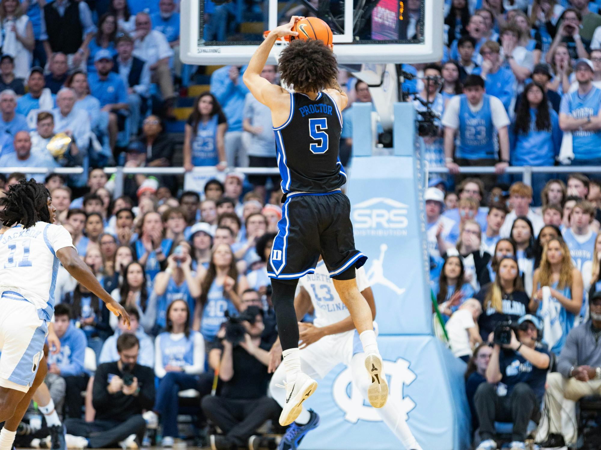 ON THEIR HEELS: No. 2 Duke men's basketball's second-half surge defeats ...