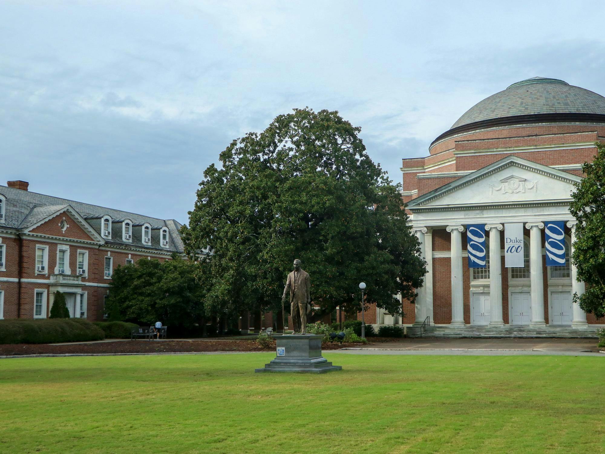 A semester in, Trinity first-years say new curriculum constrains ...