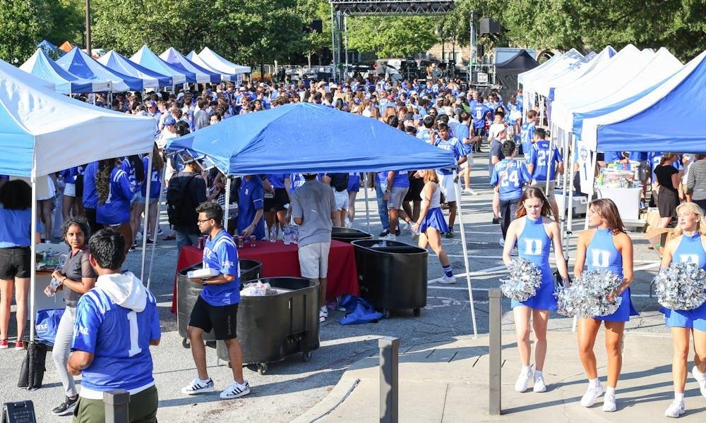 Heatwave concert kicks off Duke's year in art and football - The Duke ...