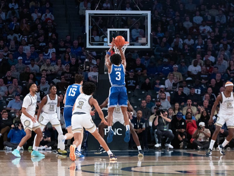 5 observations from No. 7 Duke men's basketball's first half against ...