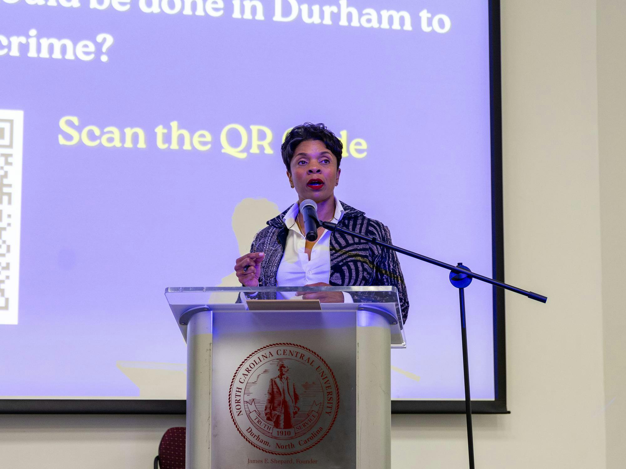 Meet Anjanée Bell: The candidate vying to unseat Mayor Leonardo ...