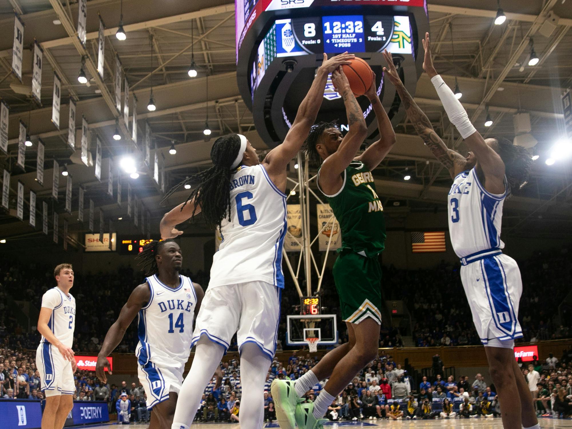 No. 5 Duke men s basketball prevails 68 47 in defensive battle against George Mason The Chronicle