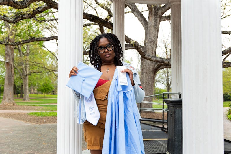 Seniors prepare themselves, and their wallets, for graduation