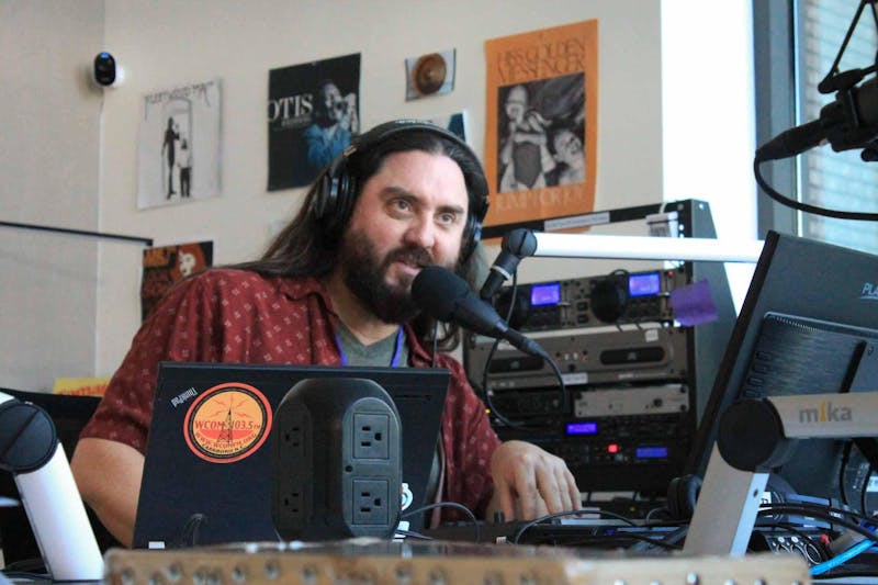 Carrboro Spanish-language radio show, "Vientos del Sur," will reach ...