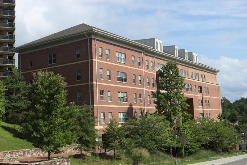 Taylor Hall welcomes new hot food vending machine