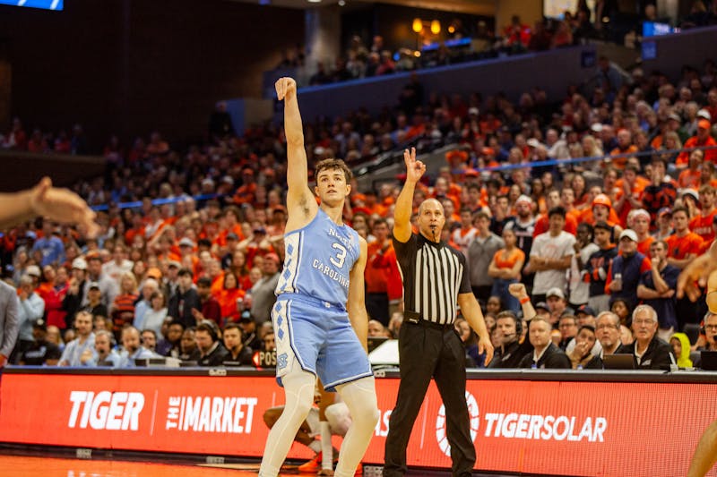 Cormac Ryan's hot shooting lifts No. 10 UNC men's hoops to road win at ...