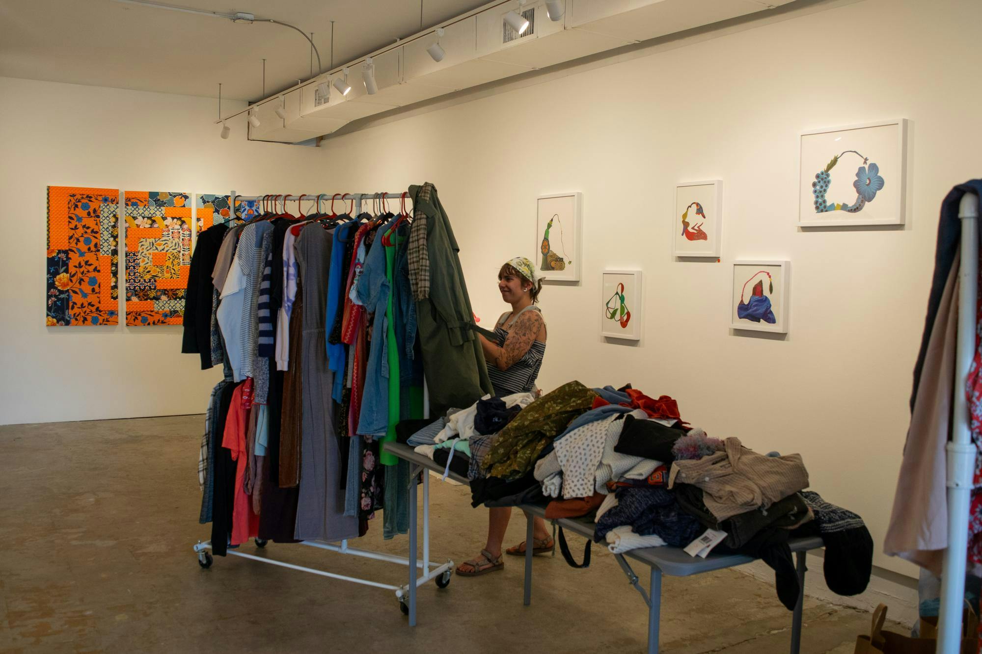 Peel Gallery clothing swap encourages sustainable shopping - Daily Tar Heel