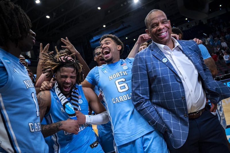 'Last go-around': RJ Davis scores 26 points, perfect from three to rout ...