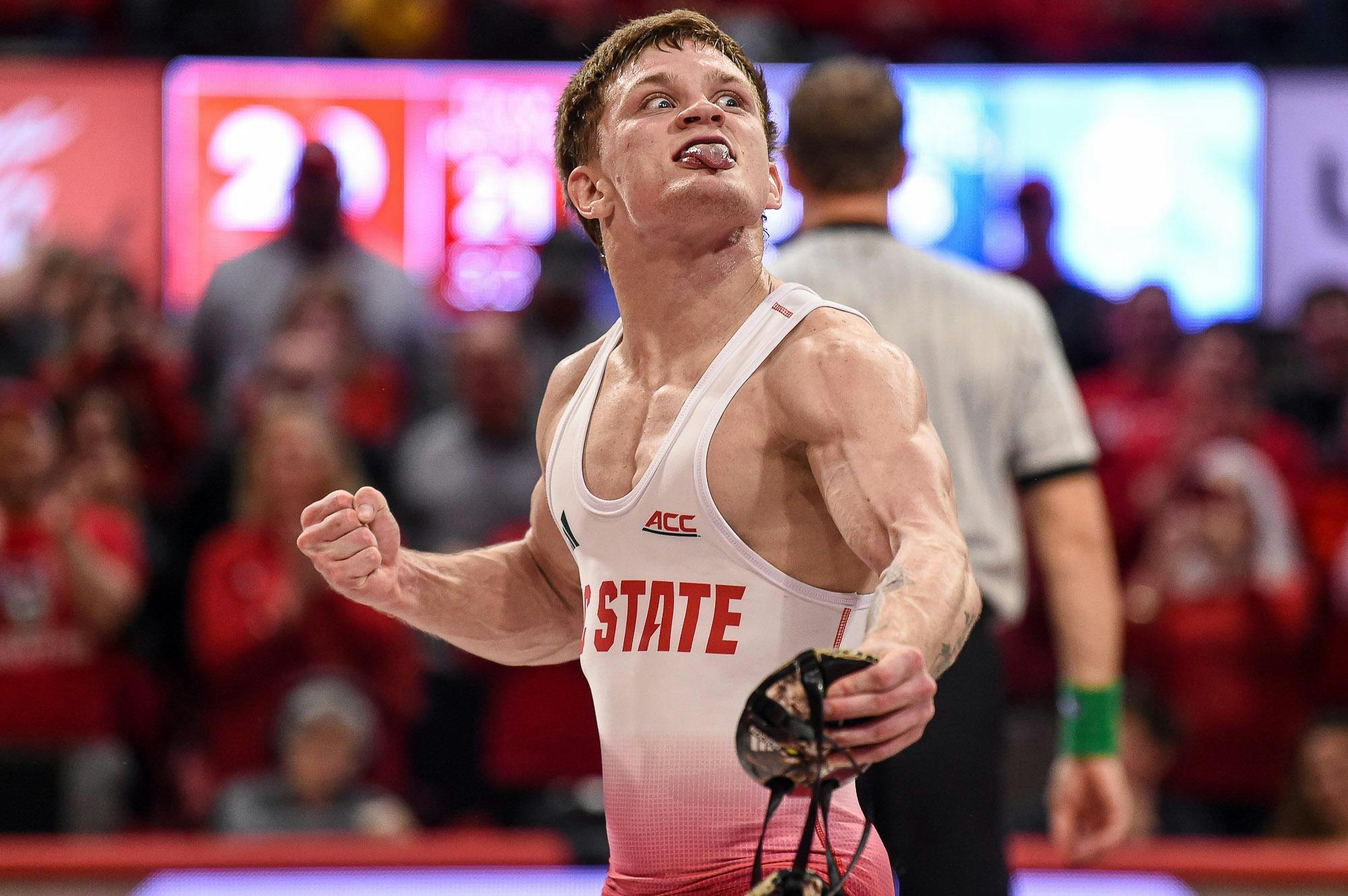 UNC wrestling rattled in tough N.C. State road environment - Daily Tar Heel